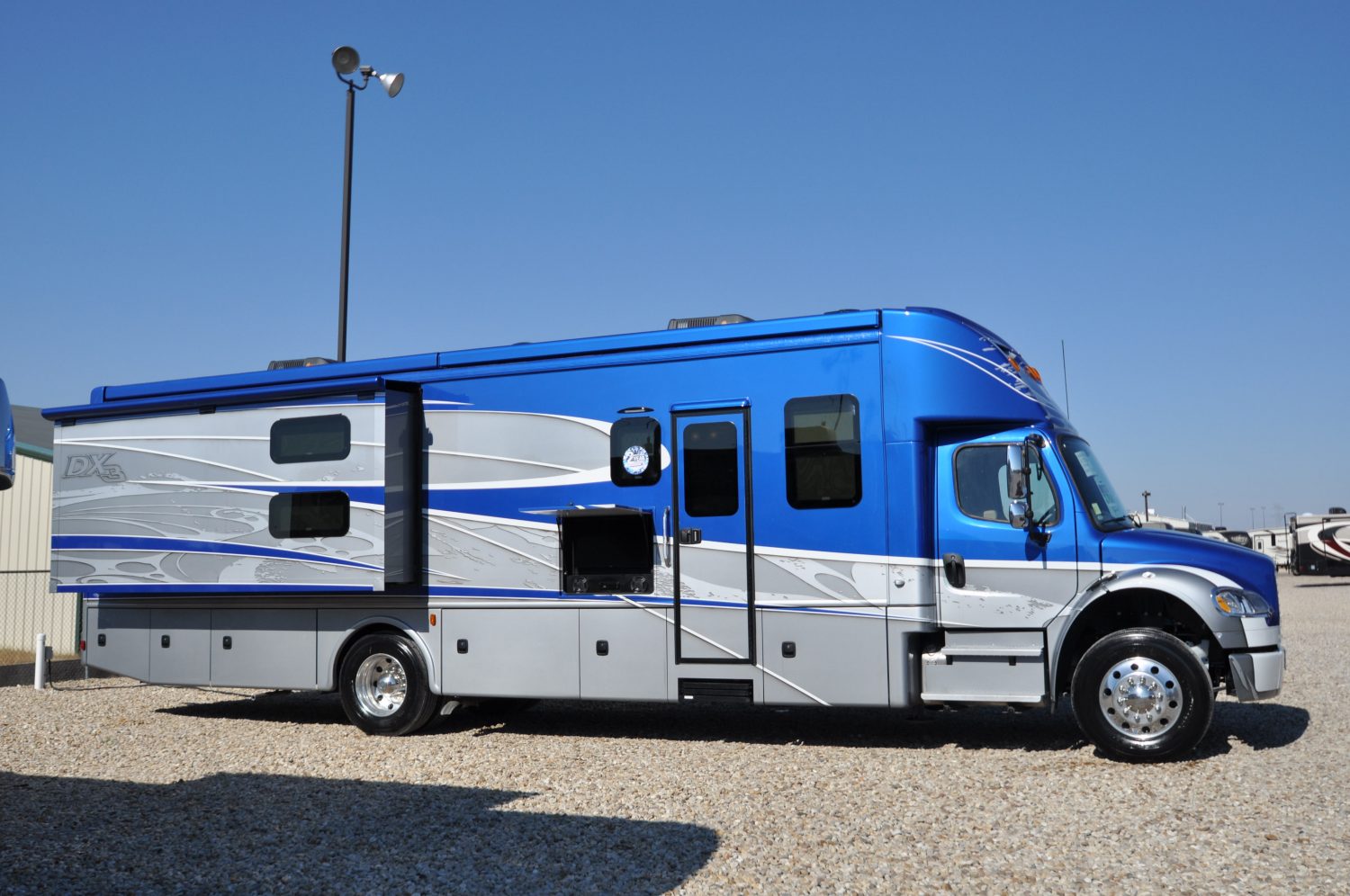 2016 Dynamax DX3 Review, Class C sold to the Giometti’s of Chicago ...